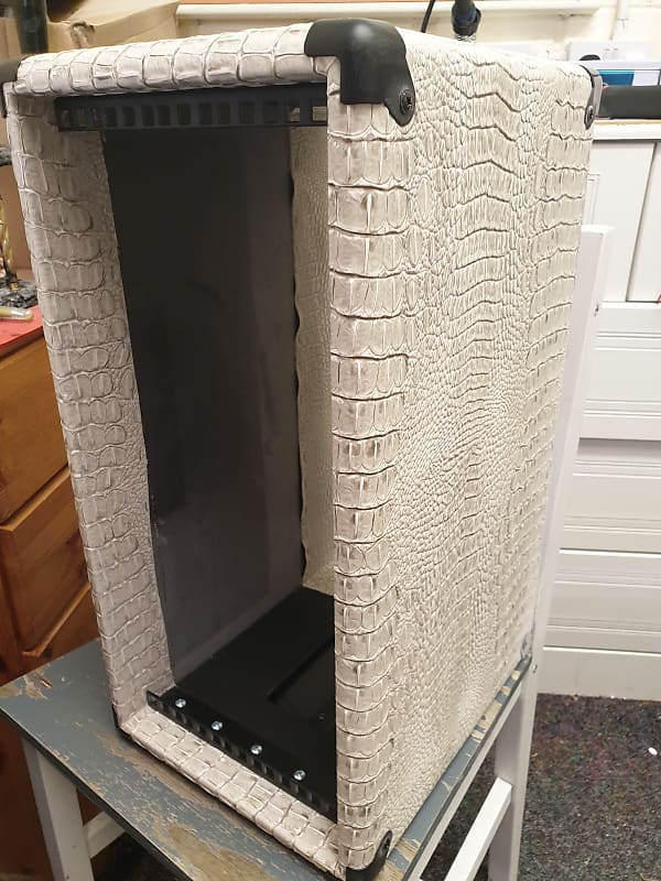 Zilla 5U rack mount case 31.5cm deep crocodile tolex 2018 | Reverb
