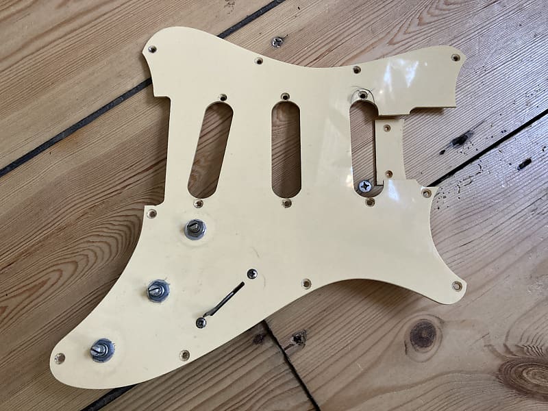 Vox Standard 25 Electric Guitar Part Loaded Scratch | Reverb Canada