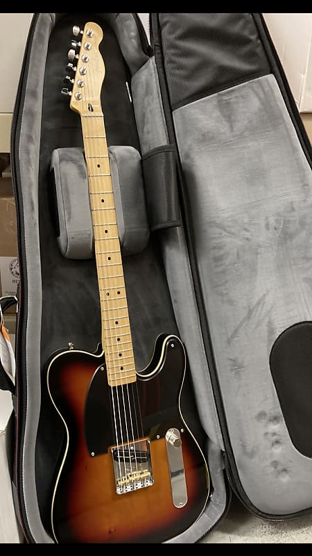Squier Baritone Sunburst | Reverb