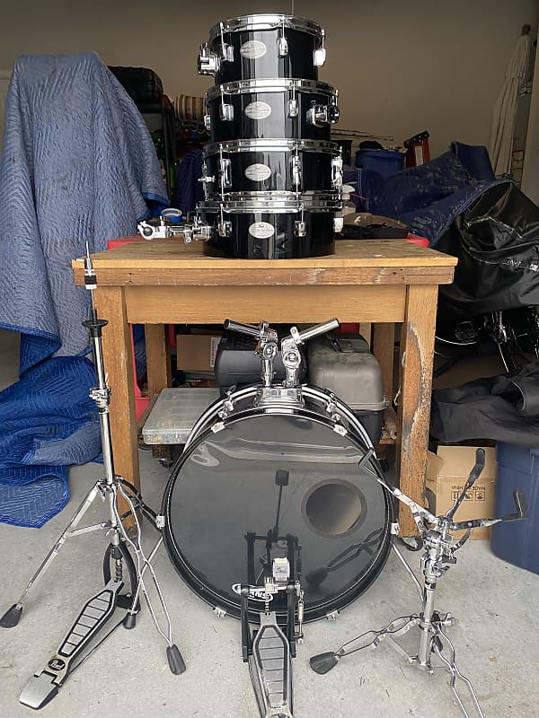 Pearl Rhythm Traveller drum set, bass, snare, (3) toms, and | Reverb