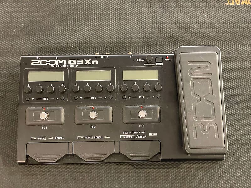 Zoom Zoom Multi effects pedal w/ expression pedal Guitar | Reverb