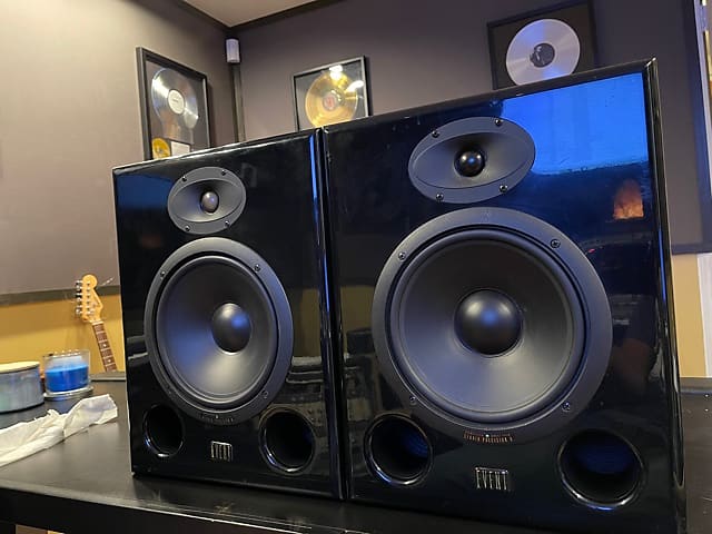 EVENT STUDIO PRECISION 8 STUDIO MONITORS | Reverb UK