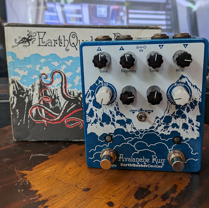 EarthQuaker Devices Avalanche Run V2 Stereo Reverb & Delay | Reverb