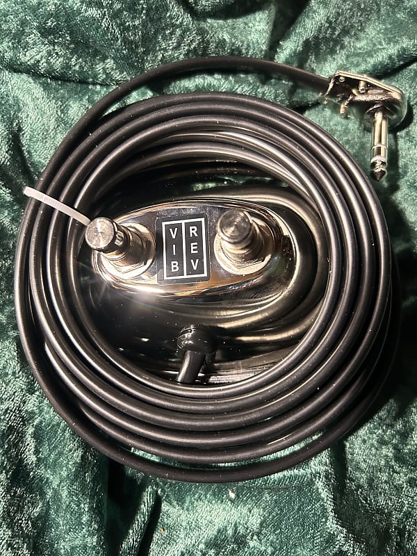 Fender Vibrato/Reverb Footswitch | Reverb