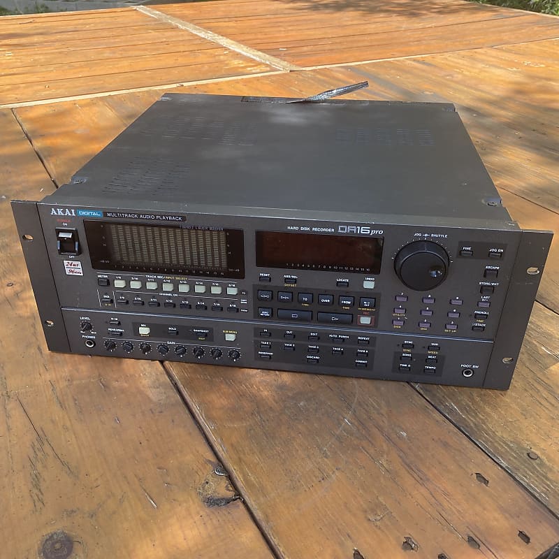 Akai DR16 Pro 16-bit / 20-bit / 24-bit linear PCM Digital | Reverb