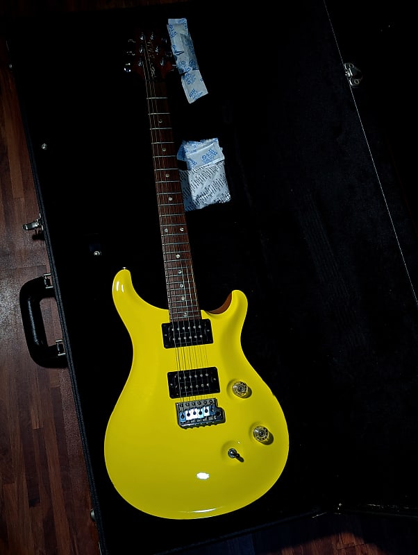 PRS Custom 24 moon inlay 2007 - Yellow | Reverb Australia