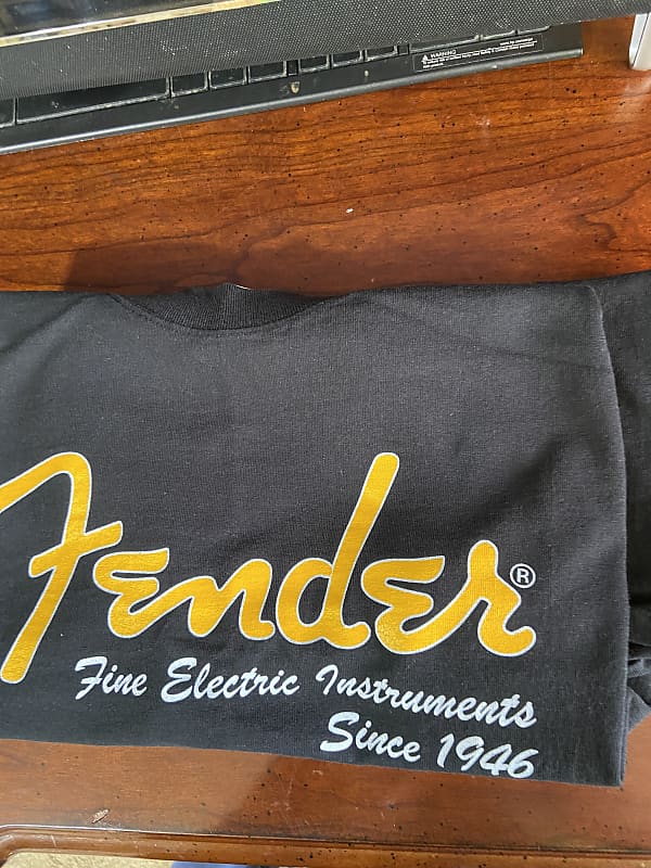 Fender Fine Electric Instruments Muscle Shirt - Black | Reverb