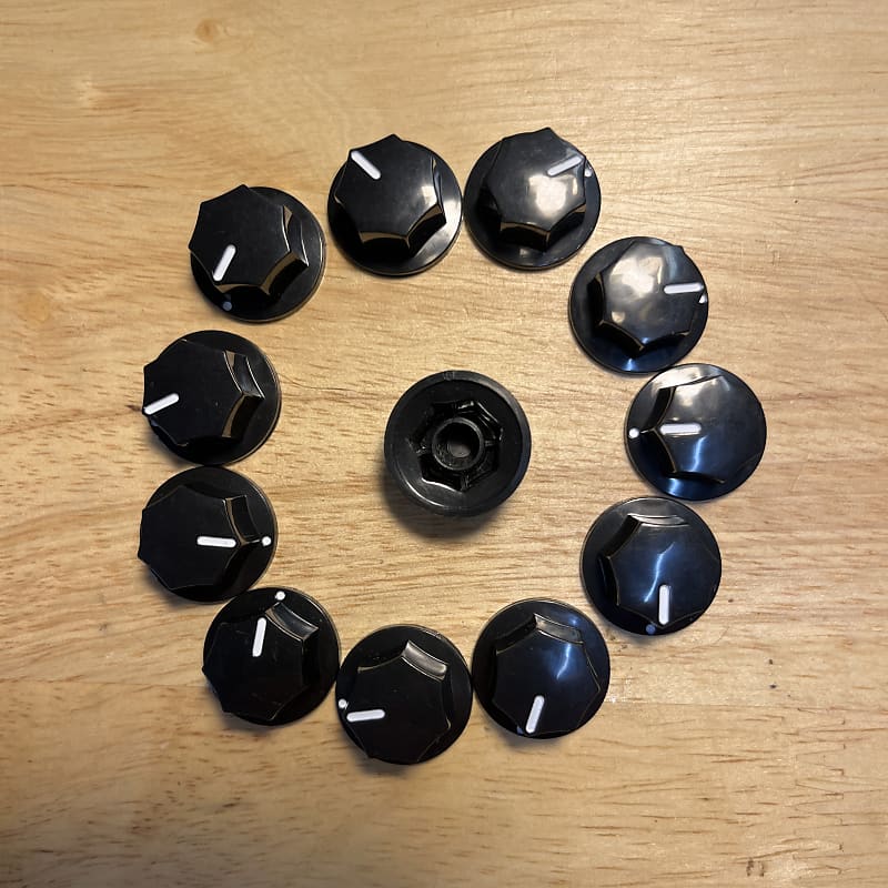 Fender-Style Fluted Skirted Knobs (lot of 12) | Reverb