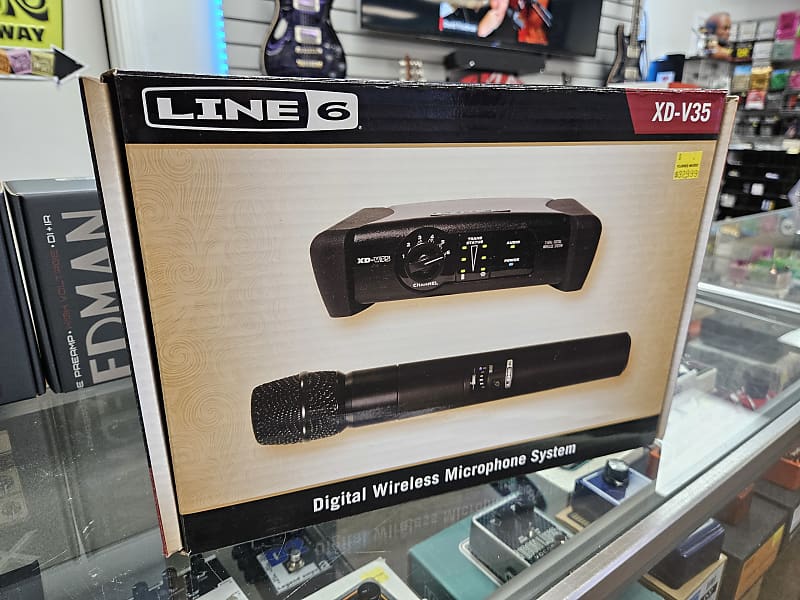 Line 6 XD-V35 Digital Wireless Handheld Microphone System | Reverb