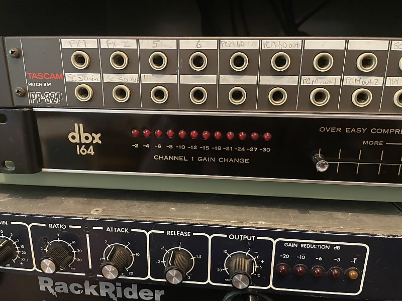 dbx 164 1980s Stereo Compressor | Reverb