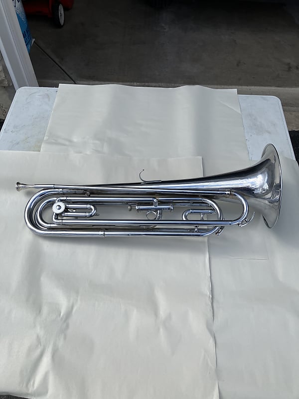 Getzen Deluxe 1946’ - 1970’s - polished chrome | Reverb