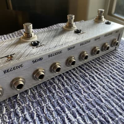 Loop Master 6 loop switcher true bypass 2022 - Clear anodized | Reverb