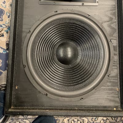 Sunn 6m 15" speaker cab | Reverb