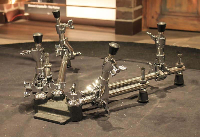 DW 9000 Hardware Series Bass Drum/Floor Tom lifter | Reverb Canada