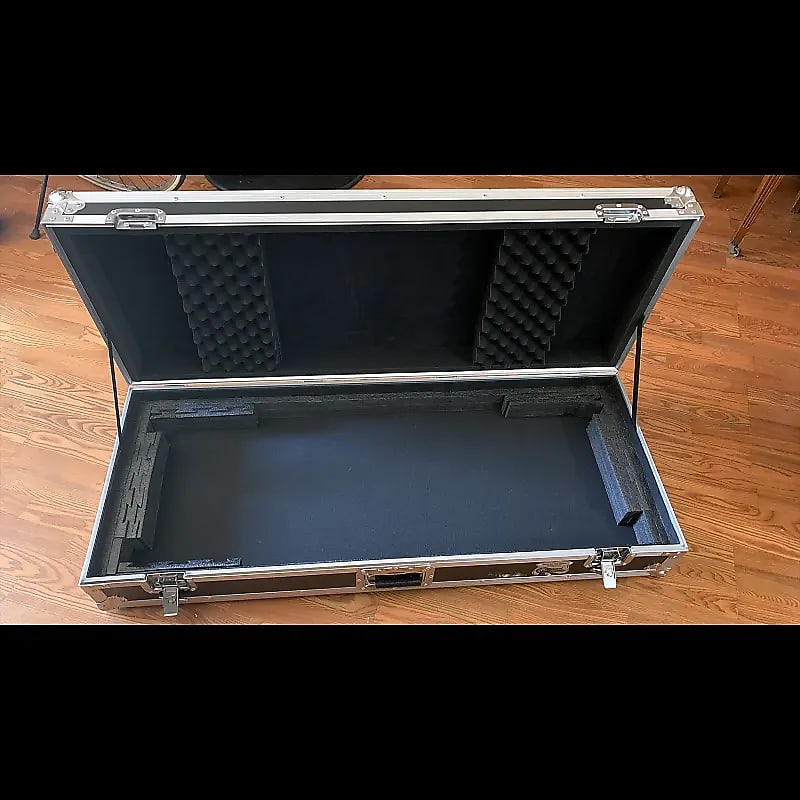 Road Ready RRKB61W - Road Case for 61-key Keyboard | Reverb