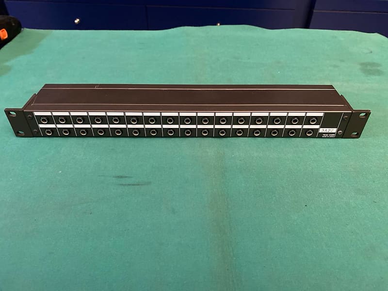 TASCAM PB-32B RACK PATCHBAY | Reverb