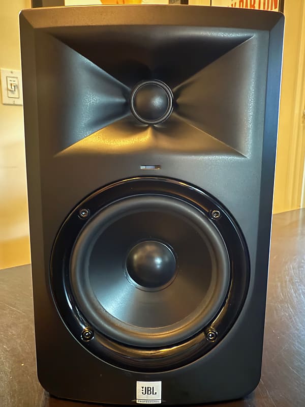 JBL LSR305 (1st Gen) 5" 2-Way Active Studio Monitor (Single) | Reverb