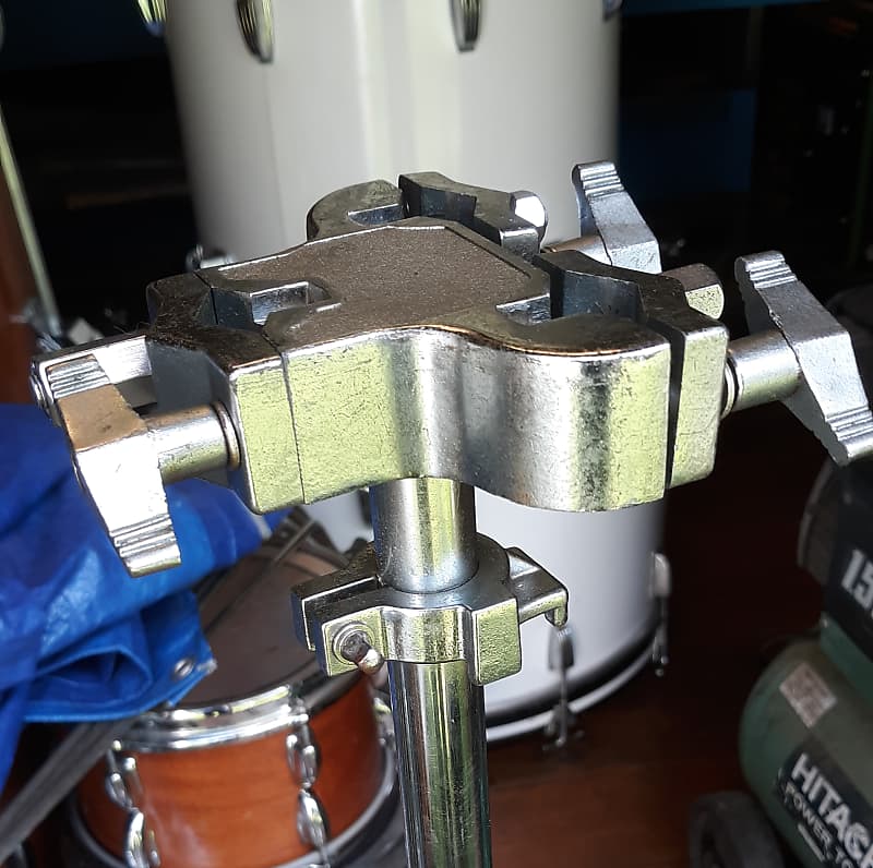 Triple / 3 way platform stand Un Marked | Reverb