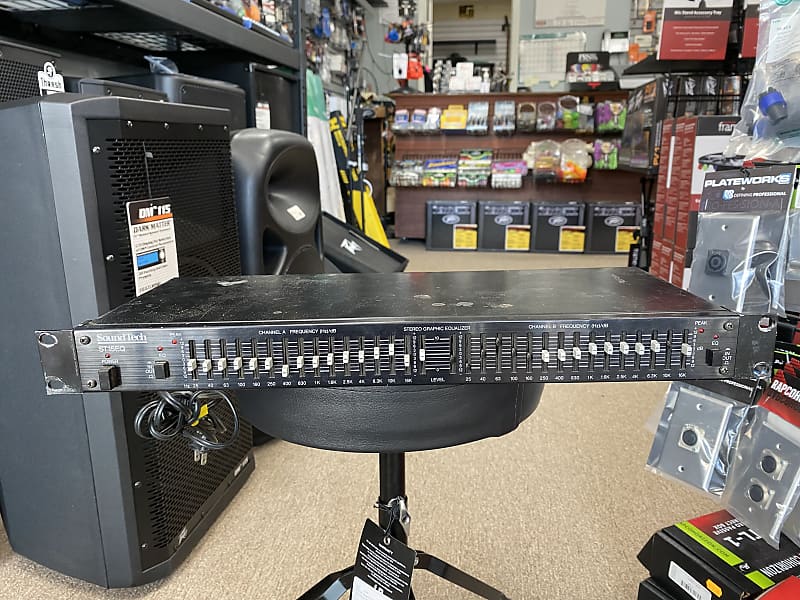 Sound Tech ST15EQ 2x15 Band Rackmount EQ | Reverb