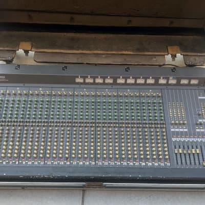 Yamaha Mc3210M Mixing Console with Keal Case Flightcase | Reverb