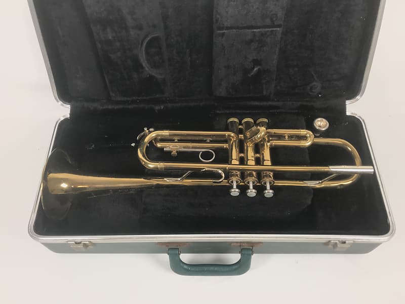 Student Trumpet Set Ready Bundy Bb case mouthpiece care kit | Reverb