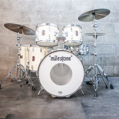 Milestone 1970's Fiberglass Drum Set | Reverb UK