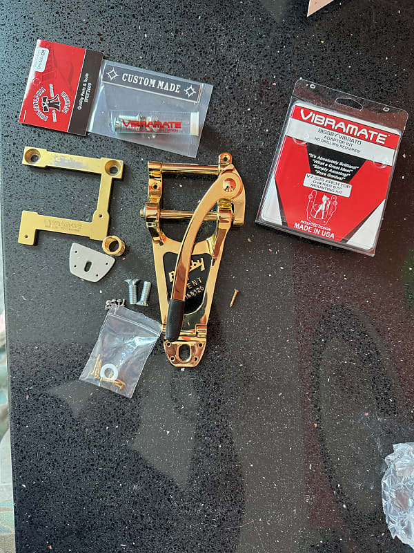 Bigsby B7 Gold Vibramate V7-335 Mounting System and Bigsby B7 | Reverb