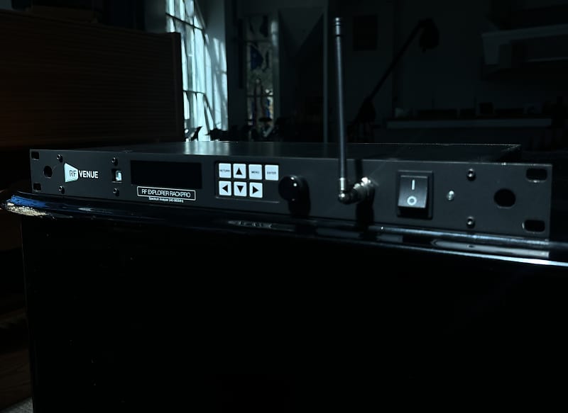 RFvenue RF Explorer RackPRO Spectrum Analyzer for Wireless | Reverb