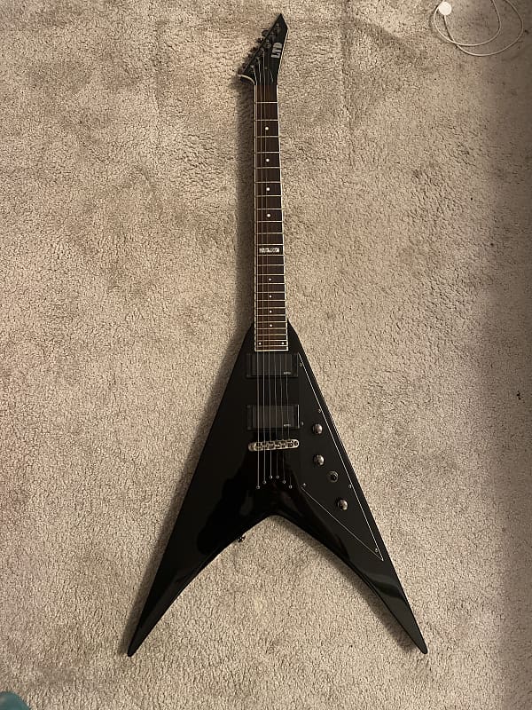 ESP LTD V-300 | Reverb