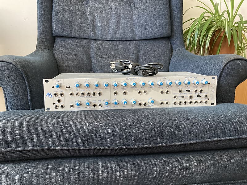 Analogue Systems Spawn Semi Modular Rackmount Synth 2000's | Reverb