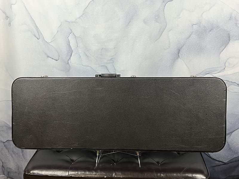 Used Road Runner Hard Shell Electric Guitar Case for Fender | Reverb