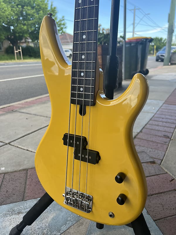 Yamaha RBX200 4-Str Bass Guitar Yellow | Reverb