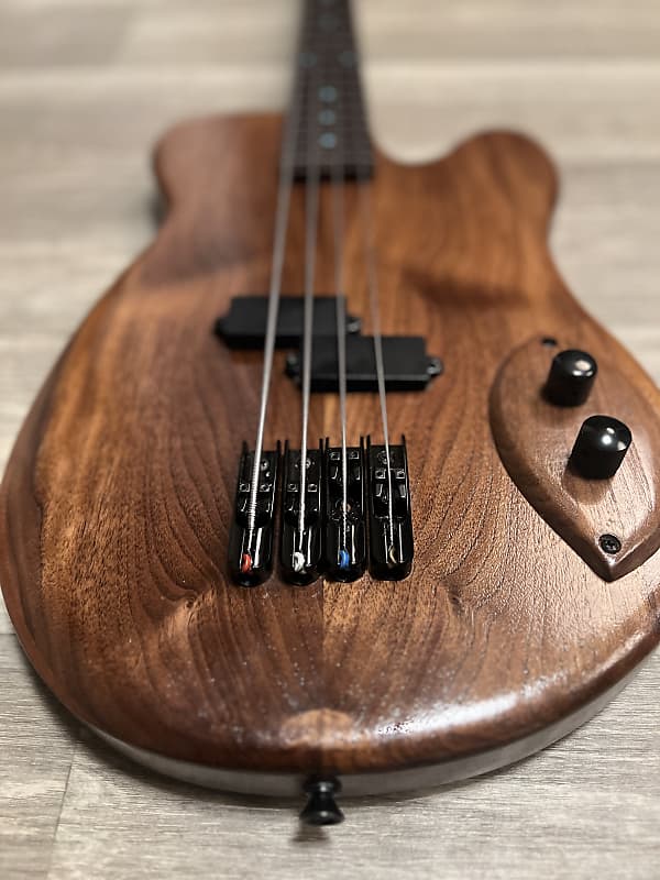 Fretless Chambered Short Scale Bass-Video Added | Reverb