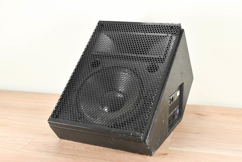 Meyer Sound UM-100P Wide Coverage Stage Monitor | Reverb Canada