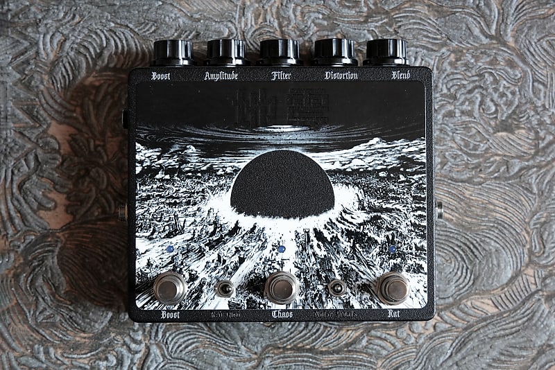 2 channels Death pedal with DEMO boost, Doom Machine sunn | Reverb