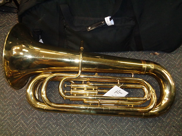 used Yamaha BB102 Tuba with mouthpiece and gig bag Serviced | Reverb