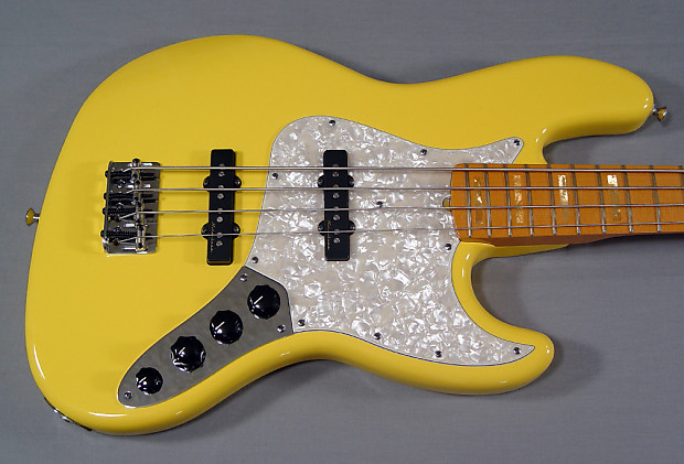 2011 Fender Custom Shop Classic Jazz Bass - RARE Graffiti | Reverb
