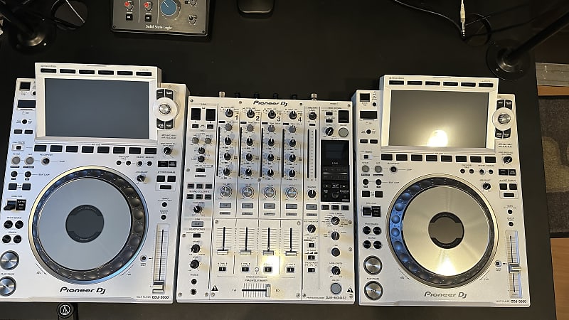 Pioneer CDJ-3000-W and DJM-900NXS2- Limited Edition - White | Reverb