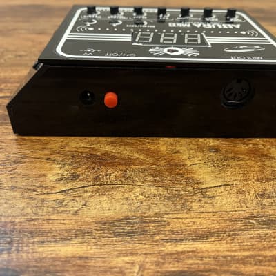 Altura Zeppelin Designs MKII MIDI Theremin | Reverb