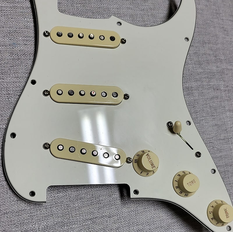 Fender USA American Professional Stratocaster Loaded | Reverb