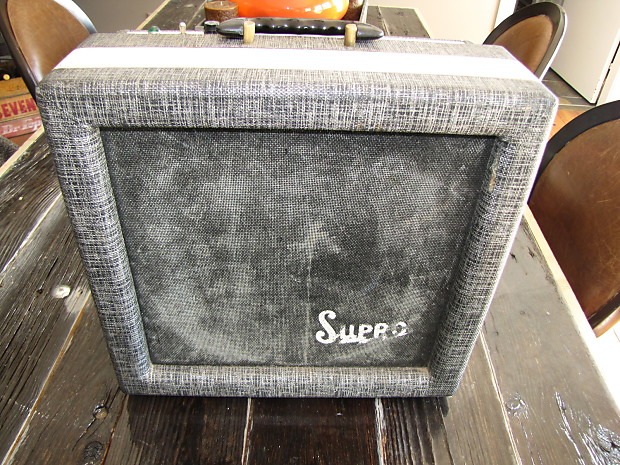 Supro Supreme 1600 / Valco 1x12 combo 1959 Silver / White | Reverb