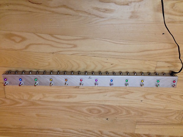 Loop-master 10 Looper w/Tuner Out & Master Bypass (Rainbow | Reverb UK