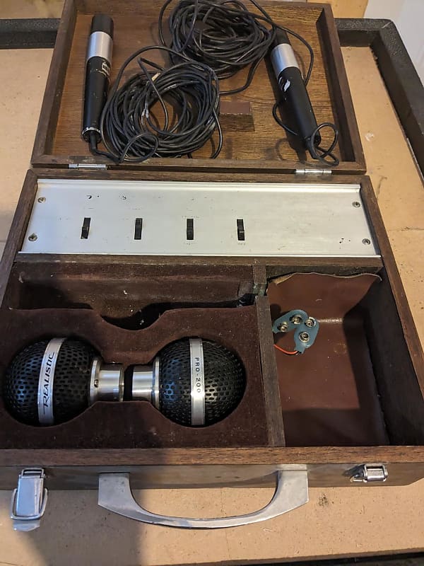 Realistic Pro 200 - black | Reverb