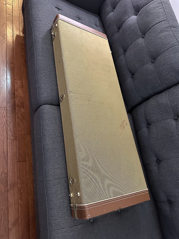 Road Runner Universal Tweed Case - Tweed | Reverb Canada