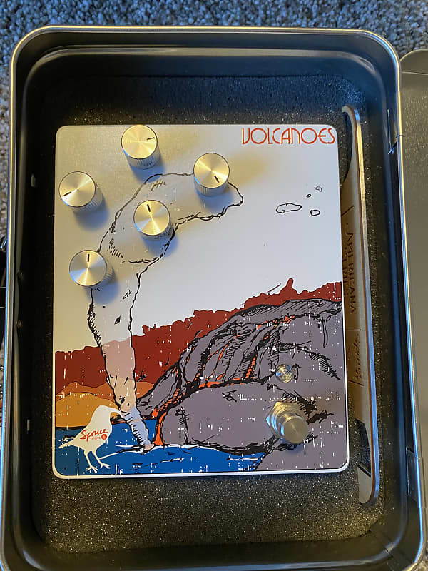 Spruce Effects Volcanoes Fuzz | Reverb