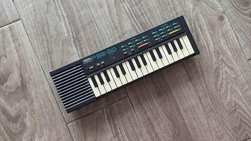 Yamaha PSS-30 1982 Black Casio casiotone toy home keyboard | Reverb