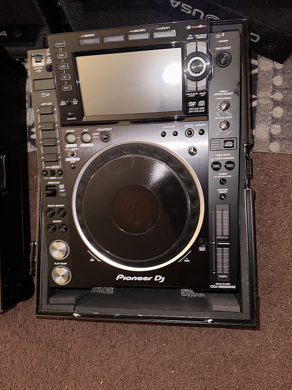 PIONEER DJ EQUIPMENT MIXER/CDJ CDJ-2000NXS2 Multiplayer | Reverb