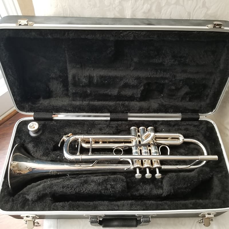 Yamaha YTR-8335G Xeno Trumpet | Reverb Canada