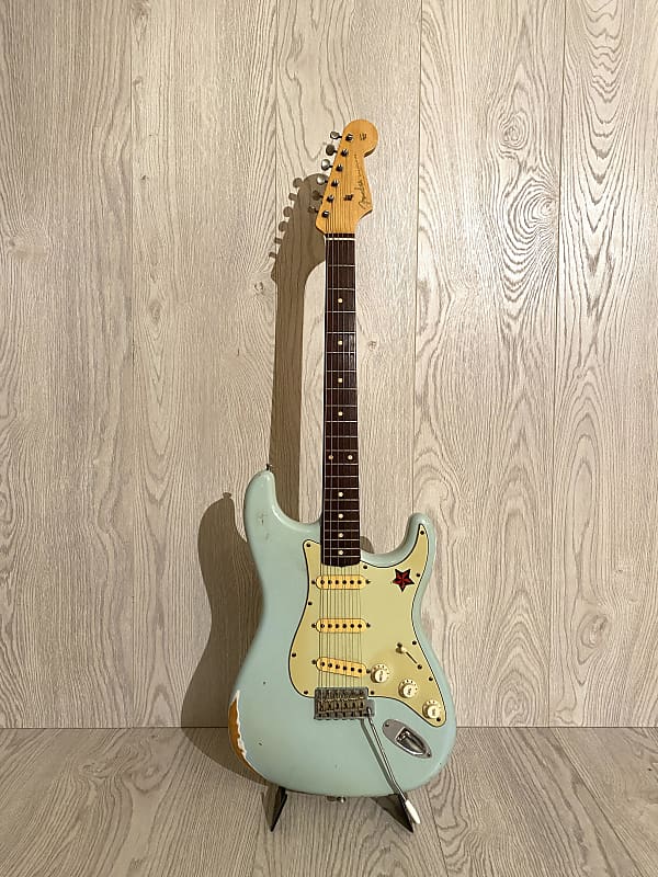 Fender Stratocaster relic 2002 - sonic blue | Reverb UK