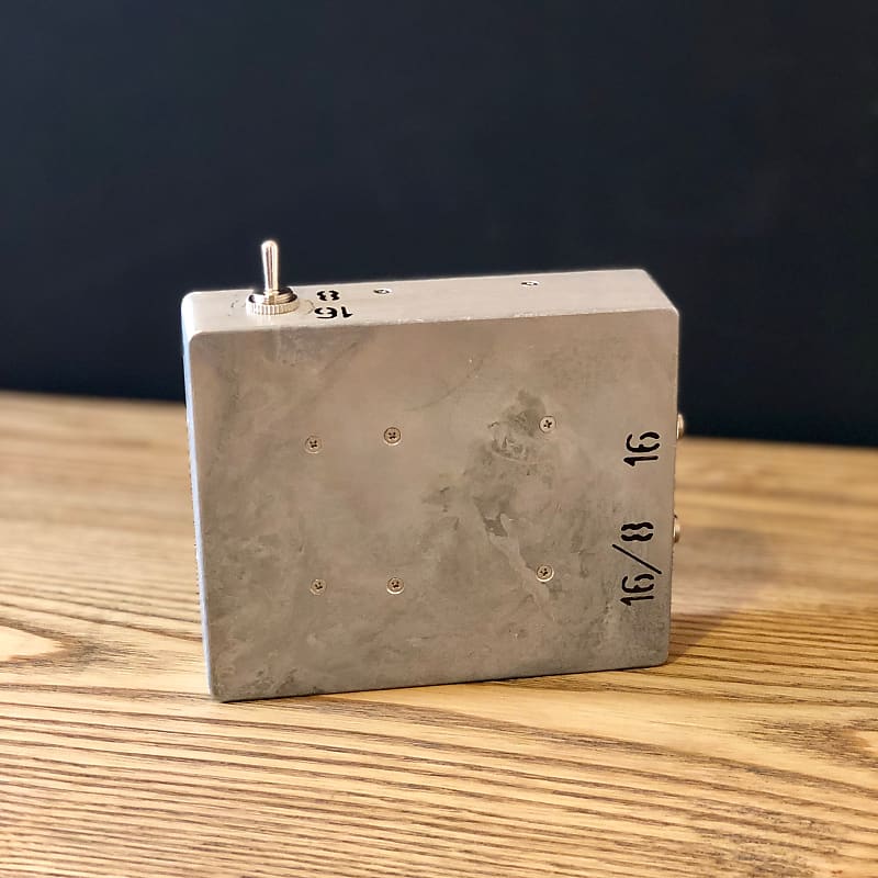 Julius Music Box Custom REACTIVE Load Box | Reverb